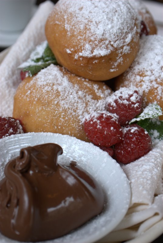 The Little Owl's Raspberry Beignets
